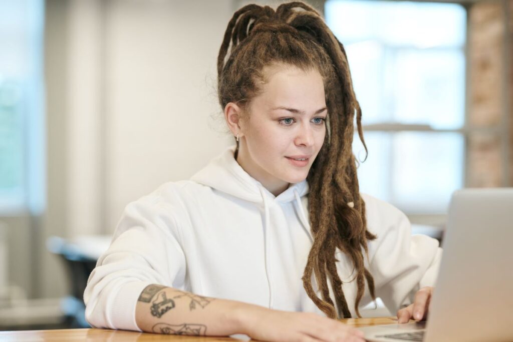 Qué son las rastas: historia y origen | Kohl School